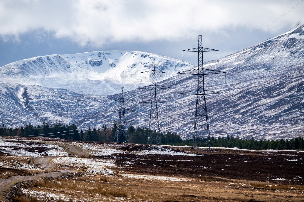 SSEN selects preferred bidders for £10bn electricity transmission framework